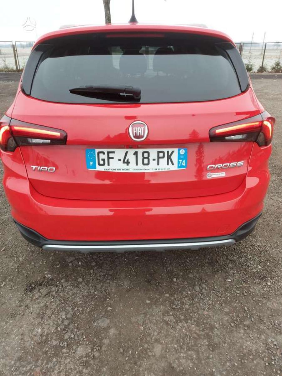 Red Fiat Tipo 2022 in Taurage, with an engine capacity of 1.00 L and mileage of 85 thousand km for 8000 €, photo 4 on AUTOMOTO.COM.LV