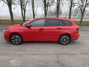 Red Fiat Tipo 2022 in Kaunas, with an engine capacity of 1.00 L and mileage of 93 thousand km for 9500 €, photo 5 on AUTOMOTO.COM.LV