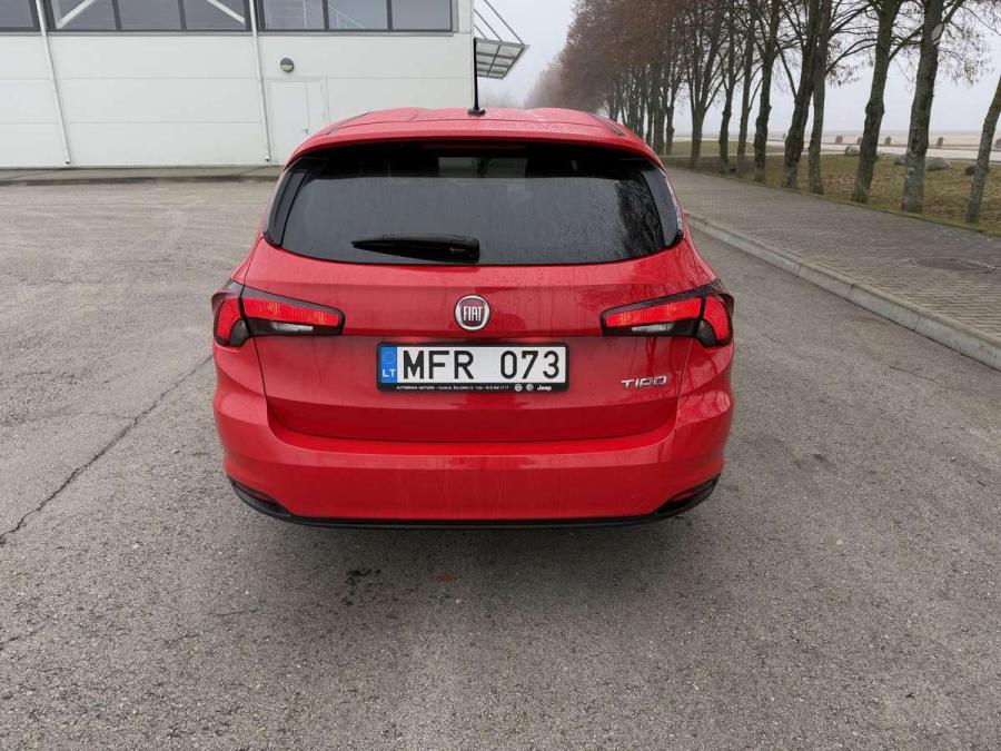 Red Fiat Tipo 2022 in Kaunas, with an engine capacity of 1.00 L and mileage of 93 thousand km for 9500 €, photo 8 on AUTOMOTO.COM.LV