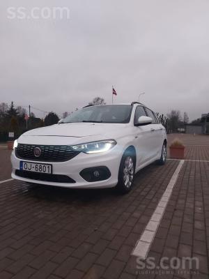 White Fiat Tipo 2018 in Riga, with an engine capacity of 1.60 L and mileage of 238 thousand km for 6400 €, photo  on AUTOMOTO.COM.LV