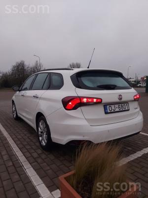 White Fiat Tipo 2018 in Riga, with an engine capacity of 1.60 L and mileage of 238 thousand km for 6400 €, photo 3 on AUTOMOTO.COM.LV