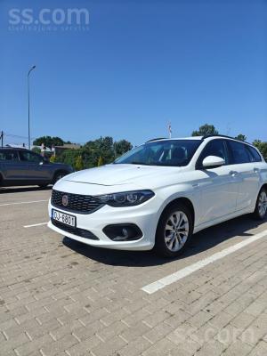 White Fiat Tipo 2018 in Riga, with an engine capacity of 1.60 L and mileage of 238 thousand km for 5600 €, photo 4 on AUTOMOTO.COM.LV