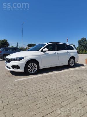 White Fiat Tipo 2018 in Riga, with an engine capacity of 1.60 L and mileage of 238 thousand km for 5600 €, photo 5 on AUTOMOTO.COM.LV