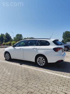 White Fiat Tipo 2018 in Riga, with an engine capacity of 1.60 L and mileage of 238 thousand km for 5600 €, photo 6 on AUTOMOTO.COM.LV
