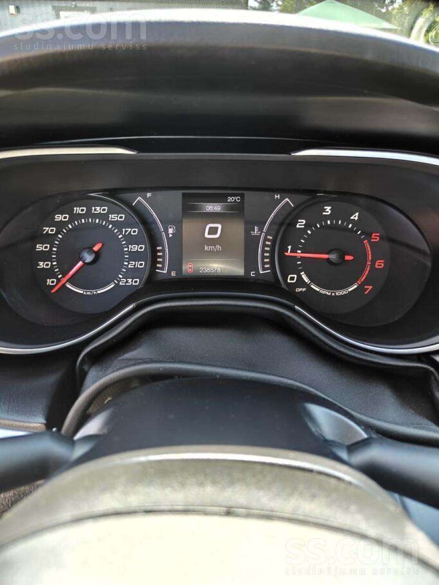 White Fiat Tipo 2018 in Riga, with an engine capacity of 1.60 L and mileage of 238 thousand km for 5600 €, photo 10 on AUTOMOTO.COM.LV
