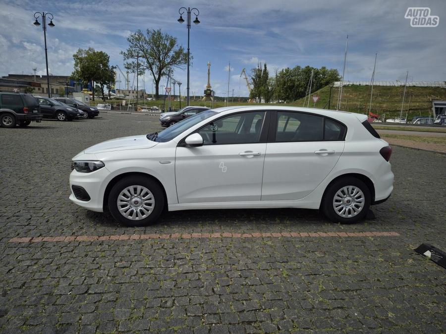 White Fiat Tipo 2019 in Klaipeda, with an engine capacity of 1.40 L and mileage of 22 thousand km for 8500 €, photo 5 on AUTOMOTO.COM.LV