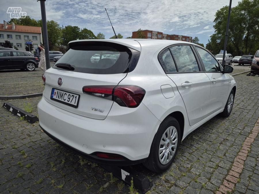 White Fiat Tipo 2019 in Klaipeda, with an engine capacity of 1.40 L and mileage of 22 thousand km for 8500 €, photo 8 on AUTOMOTO.COM.LV
