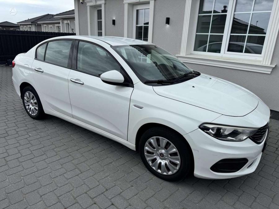 White Fiat Tipo 2016 in Klaipeda, with an engine capacity of 1.37 L and mileage of 166 thousand km for 4550 €, photo 1 on AUTOMOTO.COM.LV