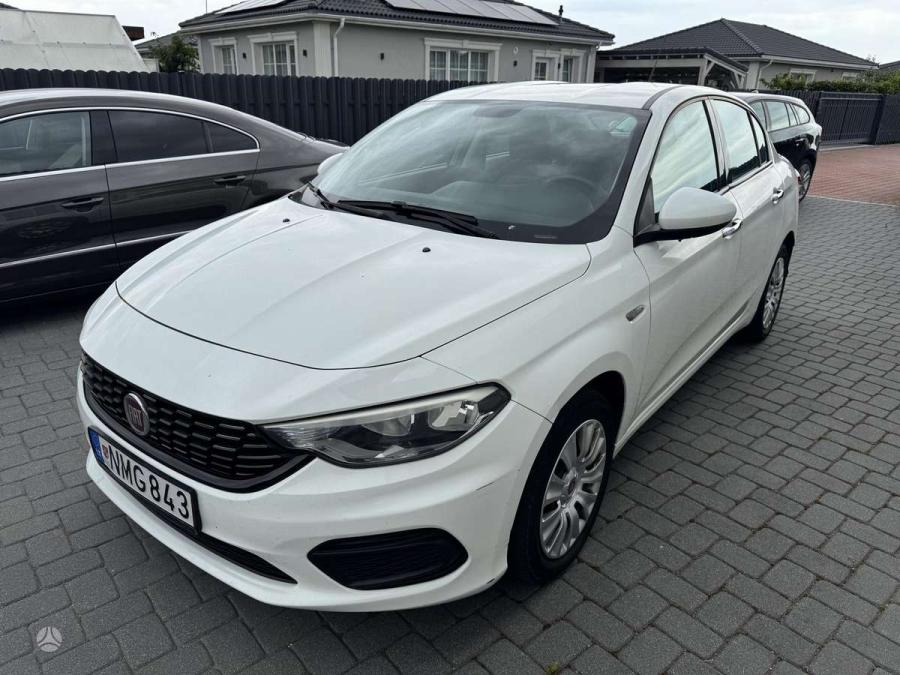White Fiat Tipo 2016 in Klaipeda, with an engine capacity of 1.37 L and mileage of 166 thousand km for 4550 €, photo 5 on AUTOMOTO.COM.LV