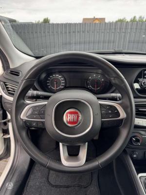White Fiat Tipo 2016 in Klaipeda, with an engine capacity of 1.37 L and mileage of 166 thousand km for 4550 €, photo 8 on AUTOMOTO.COM.LV