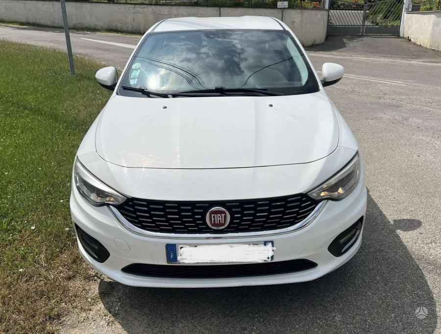 White Fiat Tipo 2016 in Taurage, with an engine capacity of 1.25 L and mileage of 189 thousand km for 4400 €, photo 3 on AUTOMOTO.COM.LV
