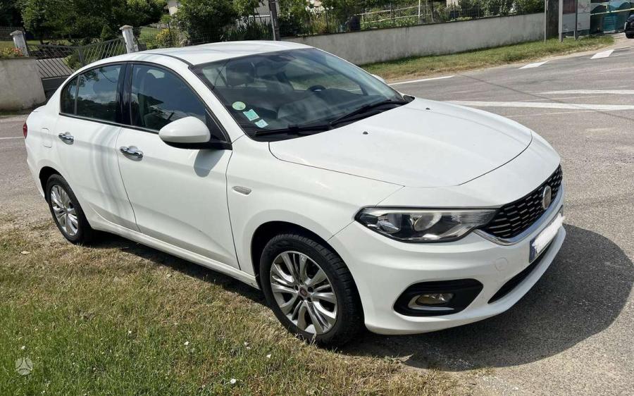 White Fiat Tipo 2016 in Taurage, with an engine capacity of 1.25 L and mileage of 189 thousand km for 4400 €, photo 6 on AUTOMOTO.COM.LV
