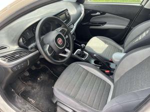 White Fiat Tipo 2016 in Taurage, with an engine capacity of 1.25 L and mileage of 189 thousand km for 4400 €, photo 10 on AUTOMOTO.COM.LV