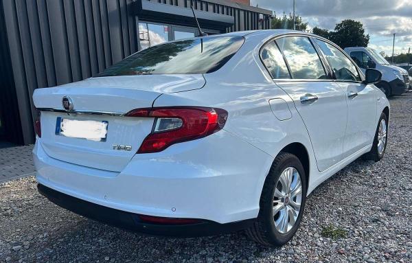 White Fiat Tipo 2016 in Taurage, with an engine capacity of 1.25 L and mileage of 190 thousand km for 4300 €, photo 5 on AUTOMOTO.COM.LV