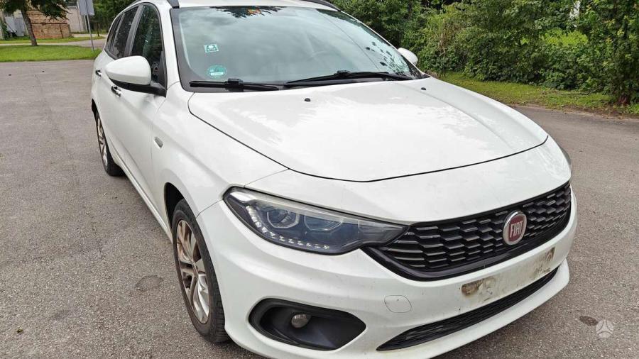 Balts Fiat Tipo 2017 Jurbarkas, ar dzinēja tilpumu 1.25 L un nobraukumu 228 tūkst. km par 4400 €, foto 1 vietnē AUTOMOTO.COM.LV
