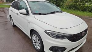 White Fiat Tipo 2017 in Jurbarkas, with an engine capacity of 1.25 L and mileage of 228 thousand km for 4200 €, photo 3 on AUTOMOTO.COM.LV