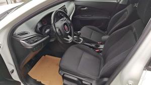 White Fiat Tipo 2017 in Jurbarkas, with an engine capacity of 1.25 L and mileage of 228 thousand km for 4200 €, photo 13 on AUTOMOTO.COM.LV