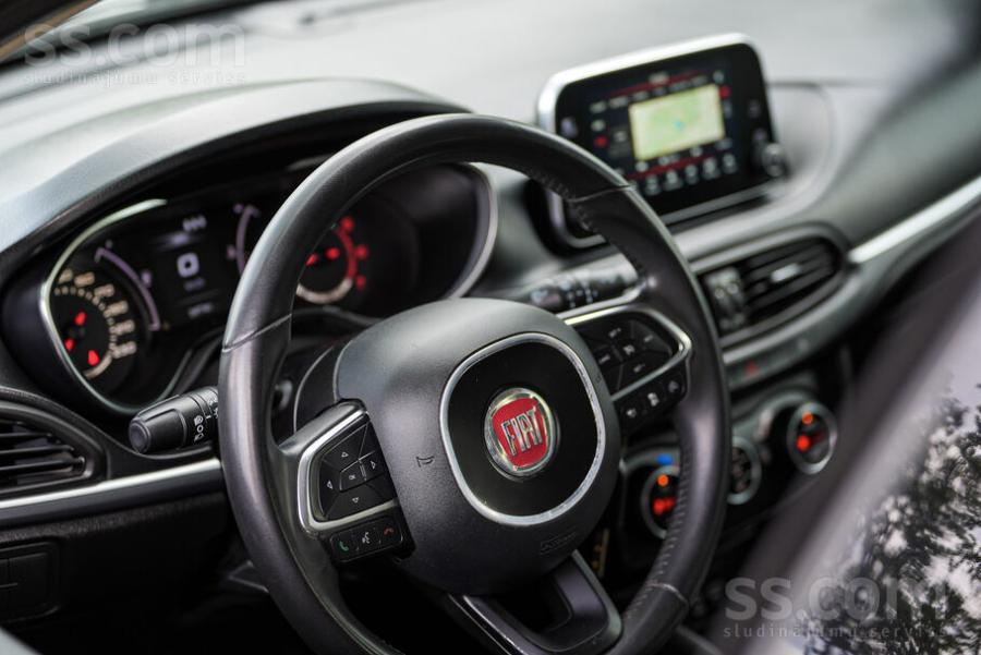 White Fiat Tipo 2018 in Riga, with an engine capacity of 1.60 L and mileage of 260 thousand km for 6395 €, photo 11 on AUTOMOTO.COM.LV