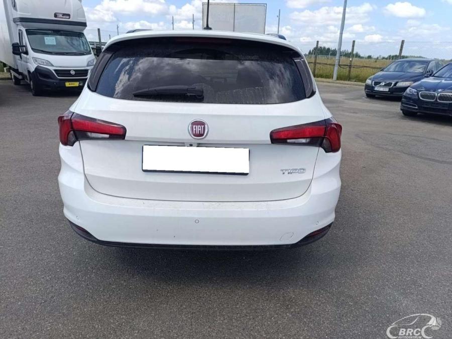 White Fiat Tipo 2019 in Vilnius, with an engine capacity of 1.60 L and mileage of 221 thousand km for 5900 €, photo 6 on AUTOMOTO.COM.LV