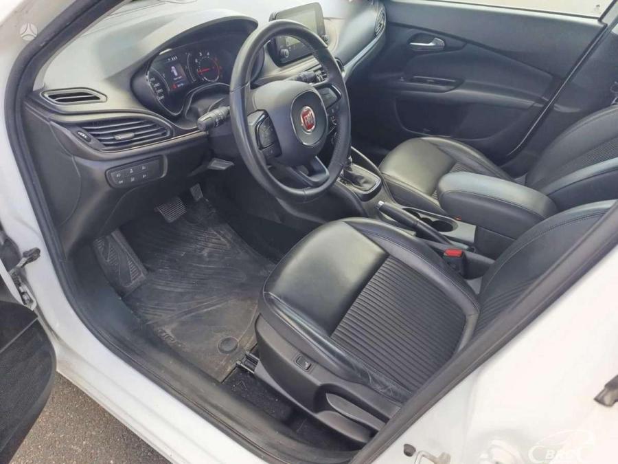 White Fiat Tipo 2019 in Vilnius, with an engine capacity of 1.60 L and mileage of 221 thousand km for 5900 €, photo 12 on AUTOMOTO.COM.LV
