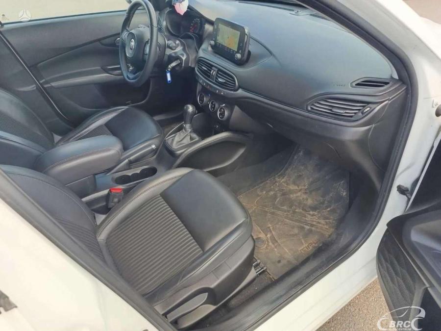 White Fiat Tipo 2019 in Vilnius, with an engine capacity of 1.60 L and mileage of 221 thousand km for 5900 €, photo 13 on AUTOMOTO.COM.LV