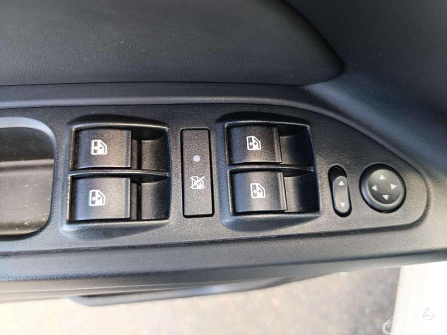 White Fiat Tipo 2019 in Vilnius, with an engine capacity of 1.60 L and mileage of 221 thousand km for 5900 €, photo 14 on AUTOMOTO.COM.LV