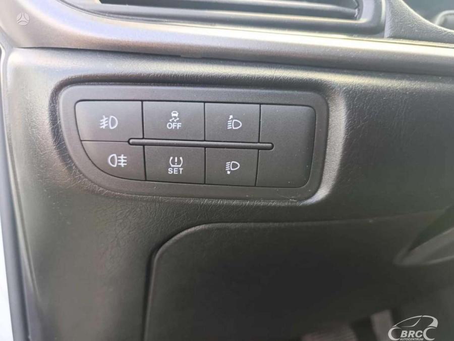 White Fiat Tipo 2019 in Vilnius, with an engine capacity of 1.60 L and mileage of 221 thousand km for 5900 €, photo 15 on AUTOMOTO.COM.LV
