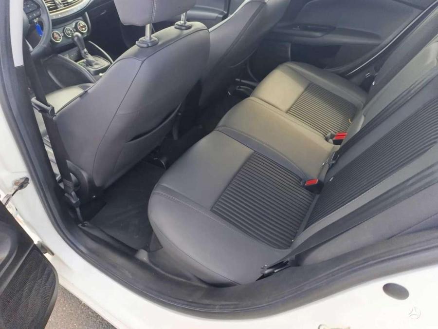 White Fiat Tipo 2019 in Vilnius, with an engine capacity of 1.60 L and mileage of 221 thousand km for 5900 €, photo 30 on AUTOMOTO.COM.LV