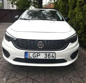 White Fiat Tipo 2019 in Kaunas, with an engine capacity of 1.37 L and mileage of 56 thousand km for 8000 €, photo 4 on AUTOMOTO.COM.LV