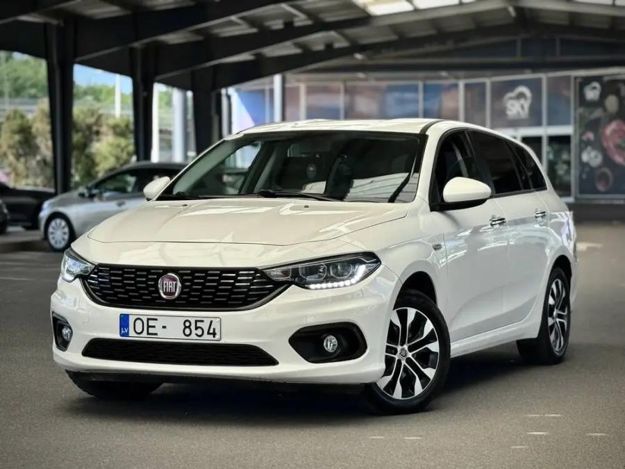 White Fiat Tipo 2020 in Riga, with an engine capacity of 1.60 L and mileage of 198 thousand km for 8900 €, photo 7 on AUTOMOTO.COM.LV