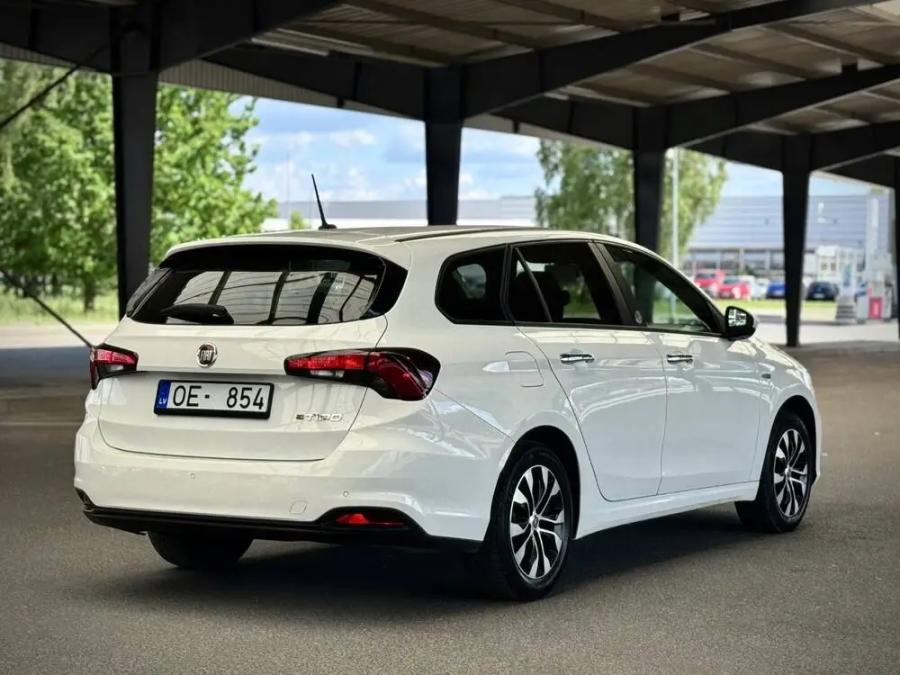 White Fiat Tipo 2020 in Riga, with an engine capacity of 1.60 L and mileage of 198 thousand km for 8900 €, photo 10 on AUTOMOTO.COM.LV