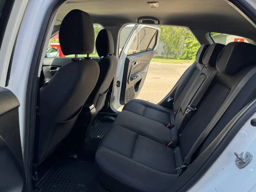 White Fiat Tipo 2020 in Riga, with an engine capacity of 1.60 L and mileage of 198 thousand km for 8900 €, photo 13 on AUTOMOTO.COM.LV