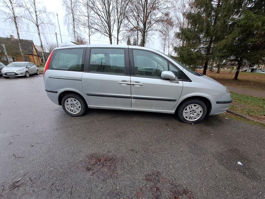 Pelēks Fiat Ulysse 2003 Viļņa, ar dzinēja tilpumu 2.00 L un nobraukumu 440 tūkst. km par 600 €, foto 6 vietnē AUTOMOTO.COM.LV