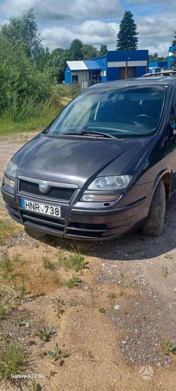 Grey Fiat Ulysse 2005 in Kazlu Ruda, with an engine capacity of 2.18 L and mileage of 352 thousand km for 800 €, photo 1 on AUTOMOTO.COM.LV