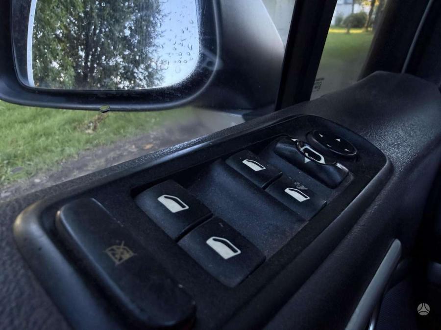 Pelēks Fiat Ulysse 2006 Kauņa, ar dzinēja tilpumu 2.00 L un nobraukumu 238 tūkst. km par 1500 €, foto 7 vietnē AUTOMOTO.COM.LV