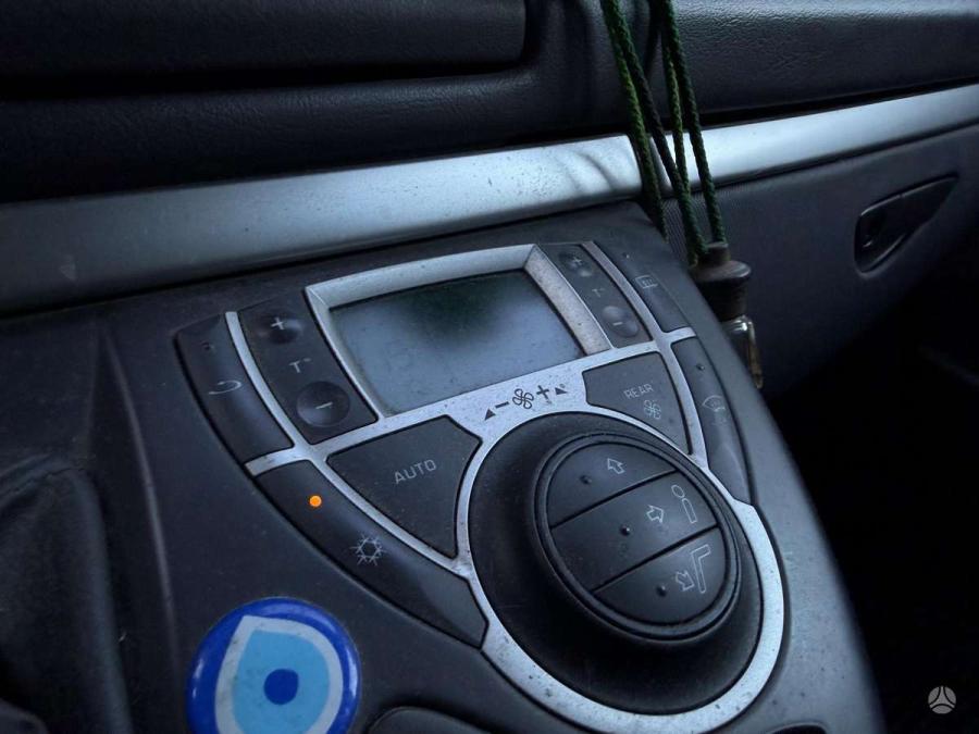 Pelēks Fiat Ulysse 2006 Kauņa, ar dzinēja tilpumu 2.00 L un nobraukumu 238 tūkst. km par 1500 €, foto 8 vietnē AUTOMOTO.COM.LV