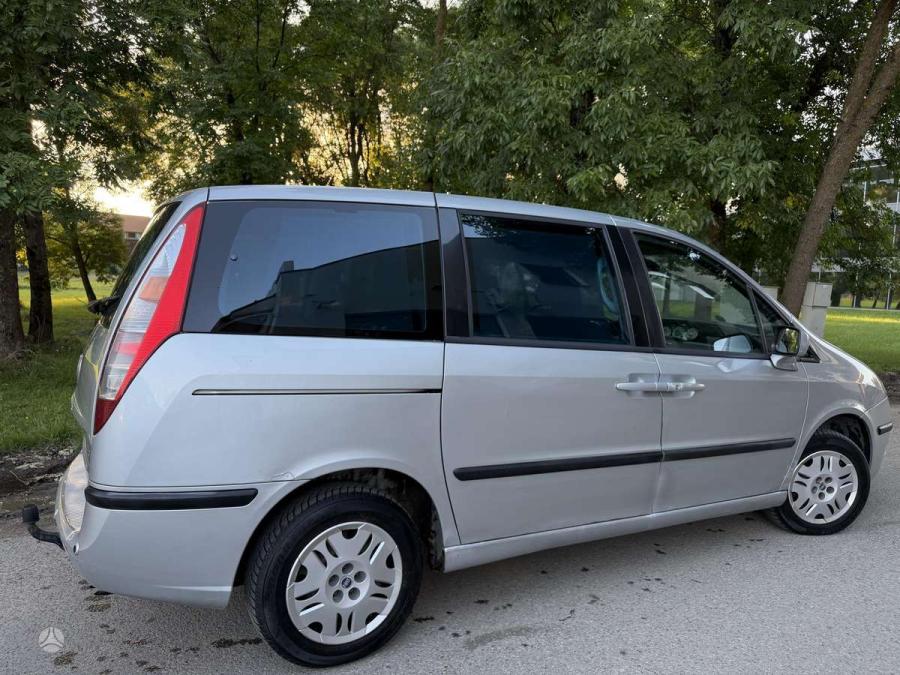 Pelēks Fiat Ulysse 2006 Kauņa, ar dzinēja tilpumu 2.00 L un nobraukumu 238 tūkst. km par 1500 €, foto 18 vietnē AUTOMOTO.COM.LV