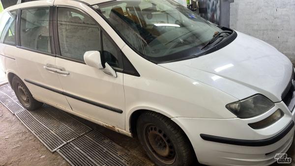 Fiat Ulysse 2008 in Ukmerge, with an engine capacity of 2.20 L and mileage of 329 thousand km for 350 €, photo 2 on AUTOMOTO.COM.LV