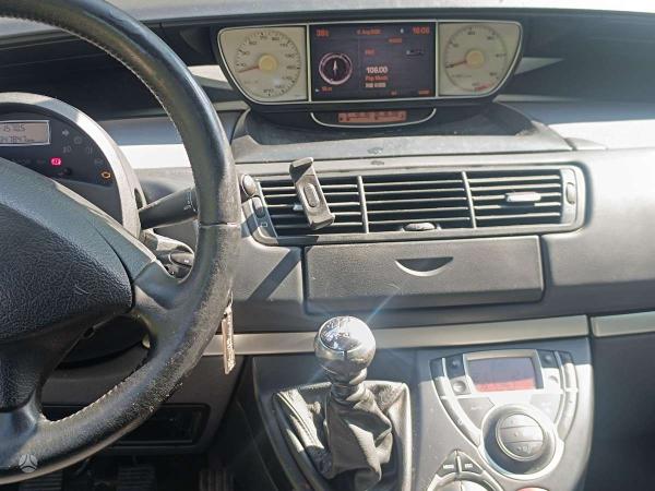 Balts Fiat Ulysse 2010 Panevēža, ar dzinēja tilpumu 2.00 L un nobraukumu 345 tūkst. km par 2750 €, foto 8 vietnē AUTOMOTO.COM.LV
