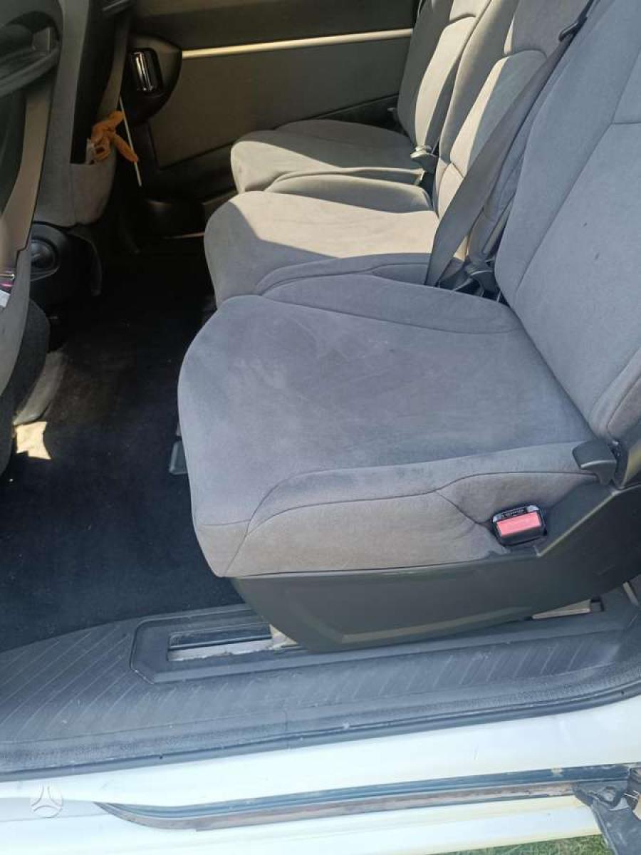 Balts Fiat Ulysse 2010 Panevēža, ar dzinēja tilpumu 2.00 L un nobraukumu 345 tūkst. km par 2750 €, foto 11 vietnē AUTOMOTO.COM.LV