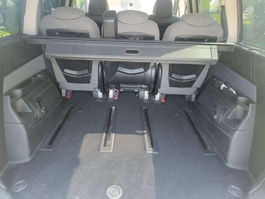 Balts Fiat Ulysse 2010 Panevēža, ar dzinēja tilpumu 2.00 L un nobraukumu 345 tūkst. km par 2750 €, foto 12 vietnē AUTOMOTO.COM.LV