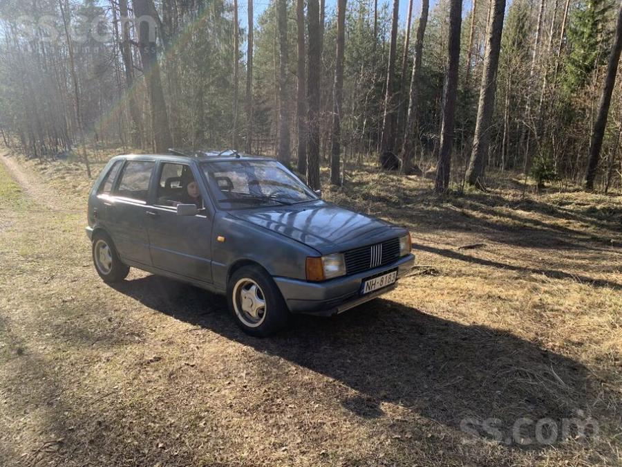 Zils Fiat Uno 1988 Rēzekne, ar dzinēja tilpumu 1.50 L un nobraukumu 332 tūkst. km par 600 €, foto 3 vietnē AUTOMOTO.COM.LV