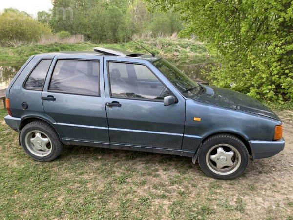 Blue Fiat Uno 1988 in Rezekne, with an engine capacity of 1.50 L and mileage of 332 thousand km for 500 €, photo 5 on AUTOMOTO.COM.LV