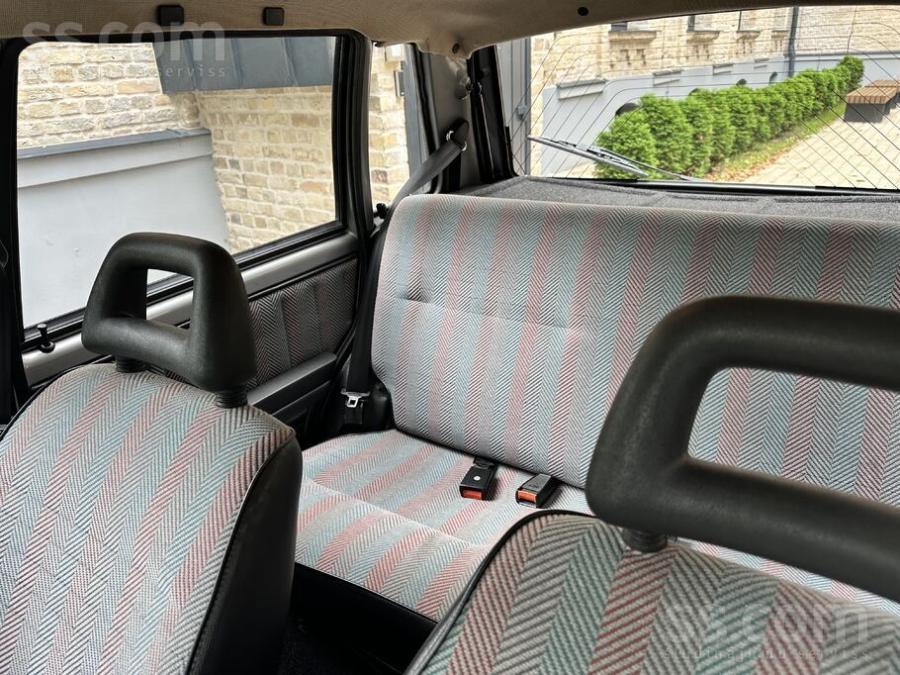 Pelēks Fiat Uno 1987 Rīga, ar dzinēja tilpumu 1.50 L un nobraukumu 70 tūkst. km par 8200 €, foto 10 vietnē AUTOMOTO.COM.LV