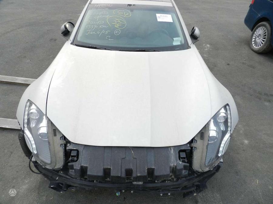 Black Fisker Karma 2012 in Klaipeda, with an engine capacity of 2.00 L and mileage of 55 thousand km for 12900 €, photo 14 on AUTOMOTO.COM.LV