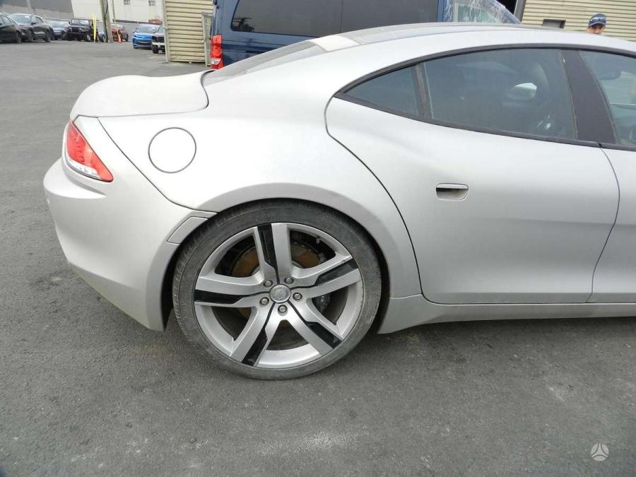 Black Fisker Karma 2012 in Klaipeda, with an engine capacity of 2.00 L and mileage of 55 thousand km for 12900 €, photo 28 on AUTOMOTO.COM.LV
