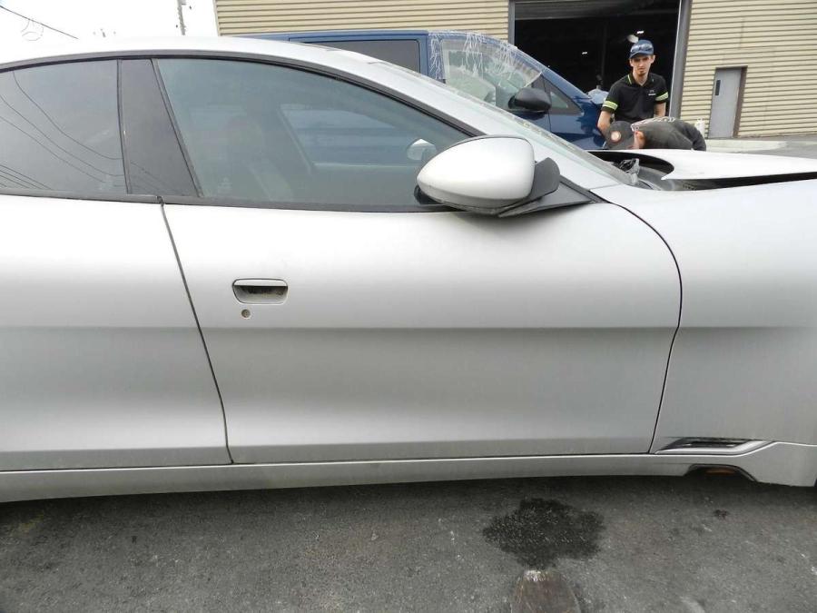 Black Fisker Karma 2012 in Klaipeda, with an engine capacity of 2.00 L and mileage of 55 thousand km for 12900 €, photo 30 on AUTOMOTO.COM.LV