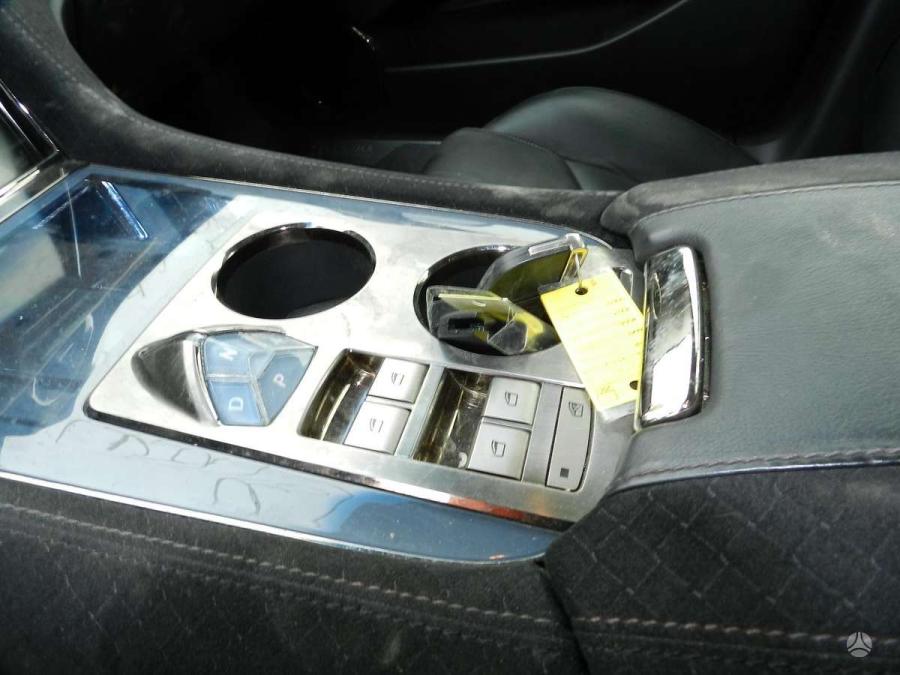 Black Fisker Karma 2012 in Klaipeda, with an engine capacity of 2.00 L and mileage of 55 thousand km for 12900 €, photo 34 on AUTOMOTO.COM.LV