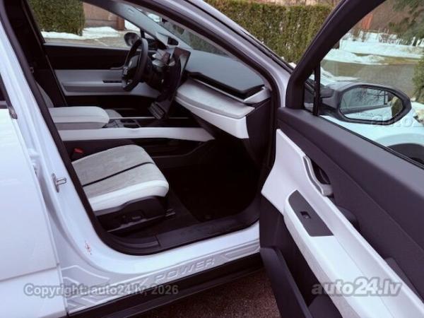 White Fisker Ocean 2024 in Tallinn, with an engine capacity of 0.00 L and mileage of 25 thousand km for 27000 €, photo 11 on AUTOMOTO.COM.LV