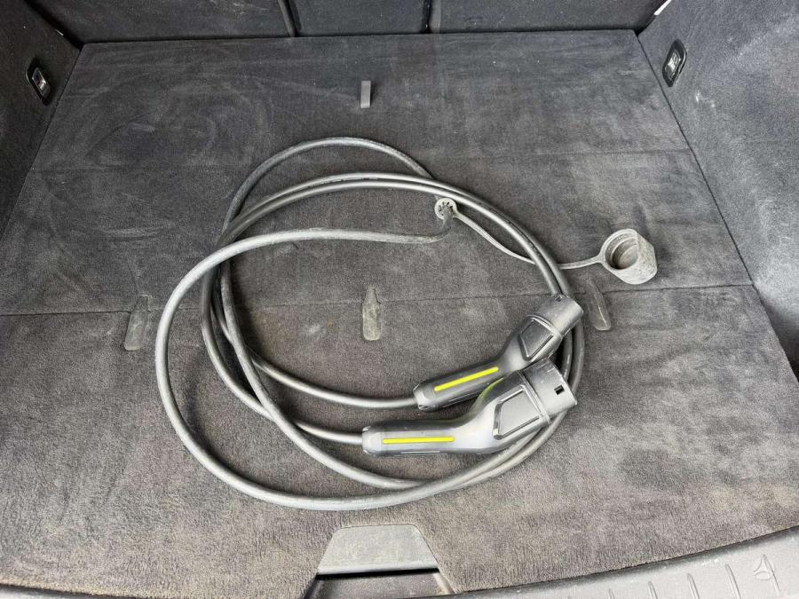 White Fisker Ocean 2024 in Kaunas, with an engine capacity of 0.00 L and mileage of 44 thousand km for 22500 €, photo 21 on AUTOMOTO.COM.LV